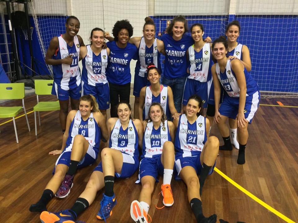 Coimbrões na liderança, Carnide e Guifões na perseguição