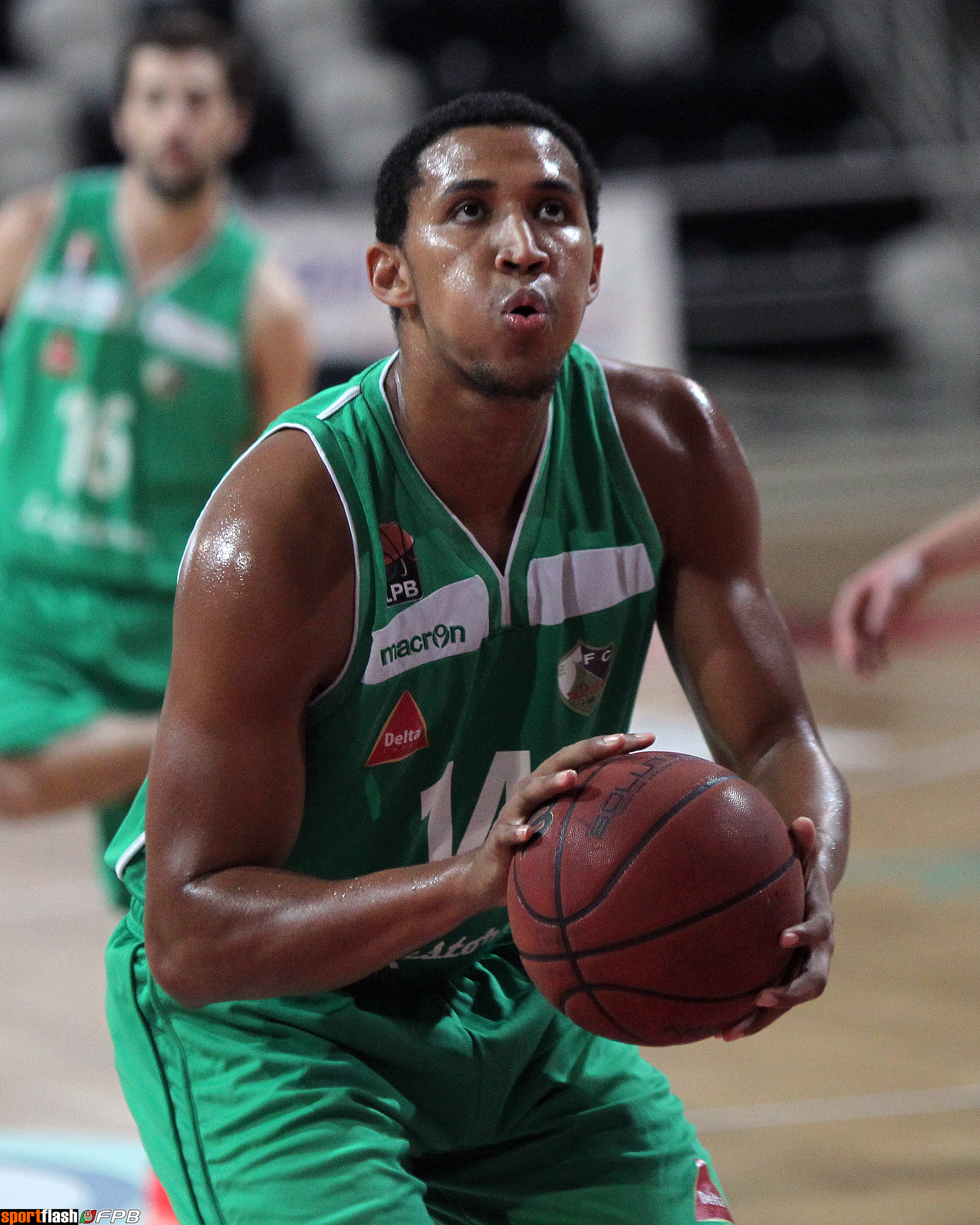 Liga Placard com a 18.ª jornada em destaque