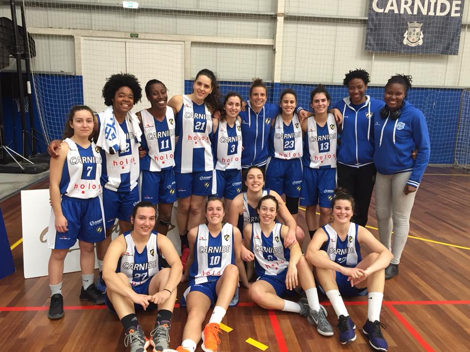 Carnide Clube bate o pé ao Guifões SC