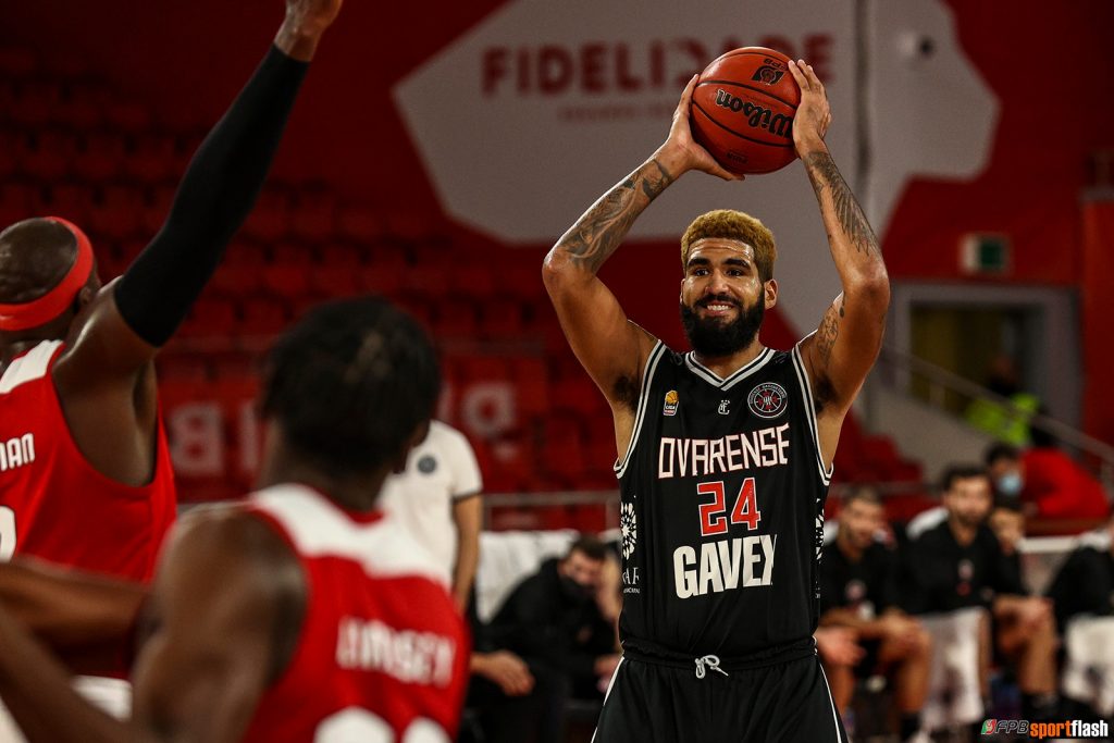 Trey Moses com sinal mais na 8.ª ronda da Liga Placard