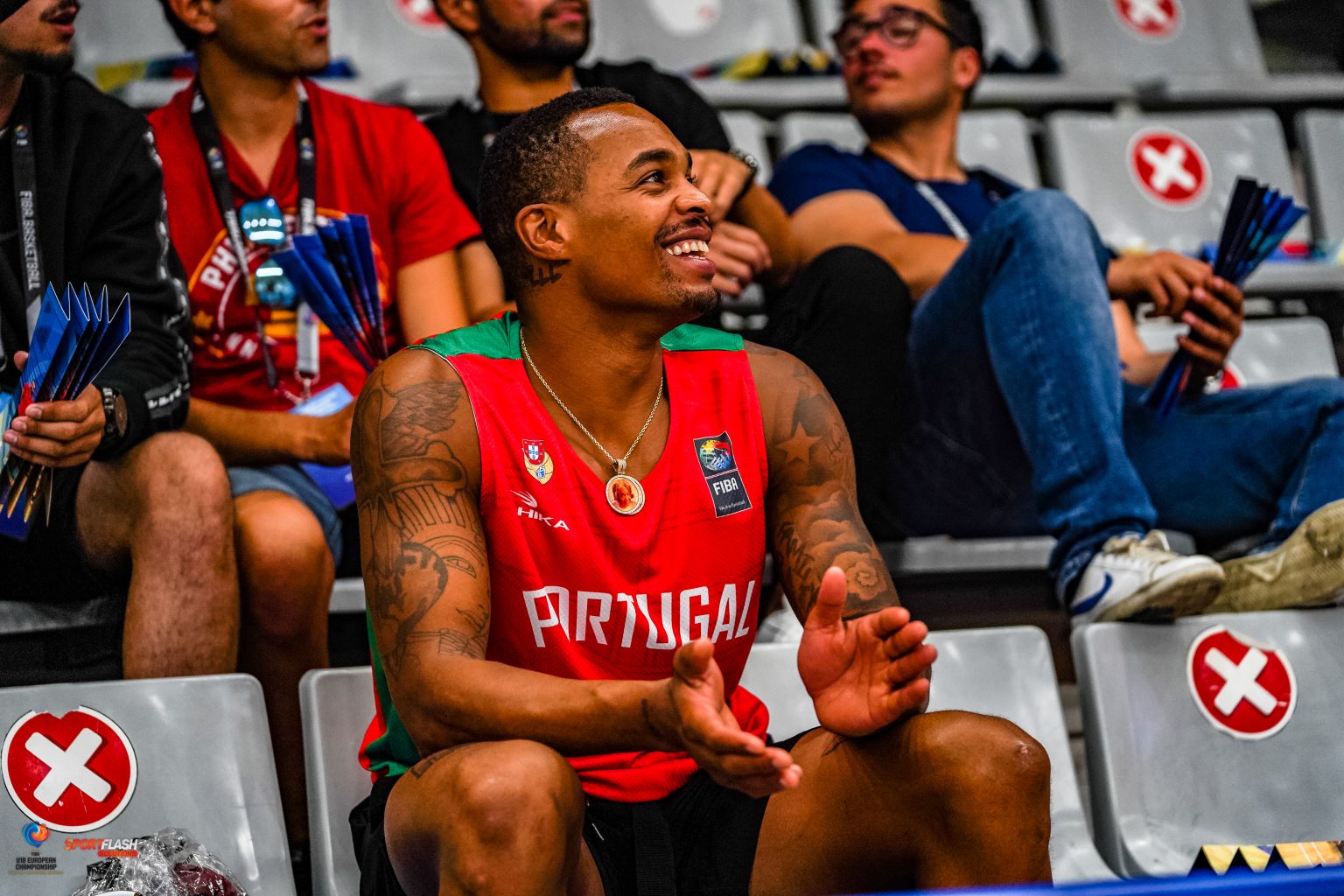 Travante Williams e Mário Gomes visitam Sub18 em Matosinhos