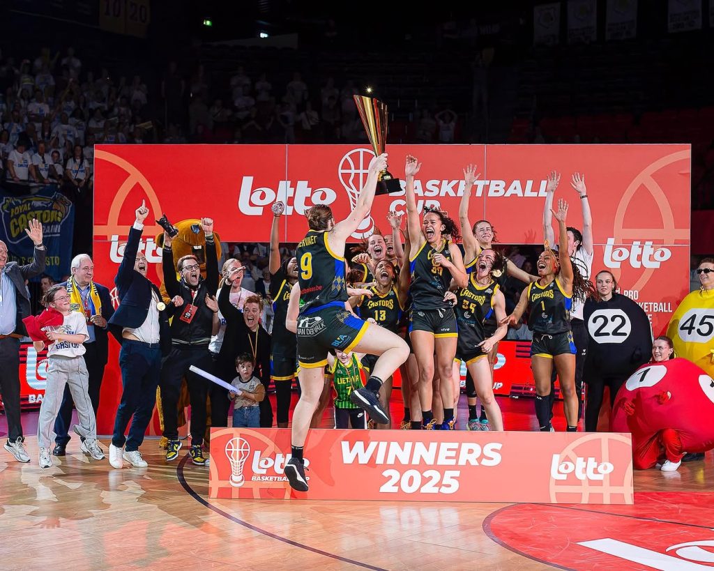 Márcia Costa e Lavínia da Silva estiveram em festa no passado fim de semana